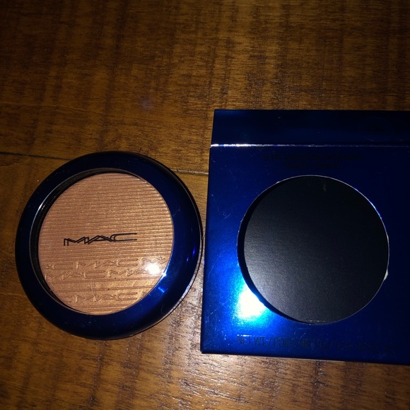 MAC Cosmetics | Makeup | Mac Shaft Of Gold Highlighter | Poshmark